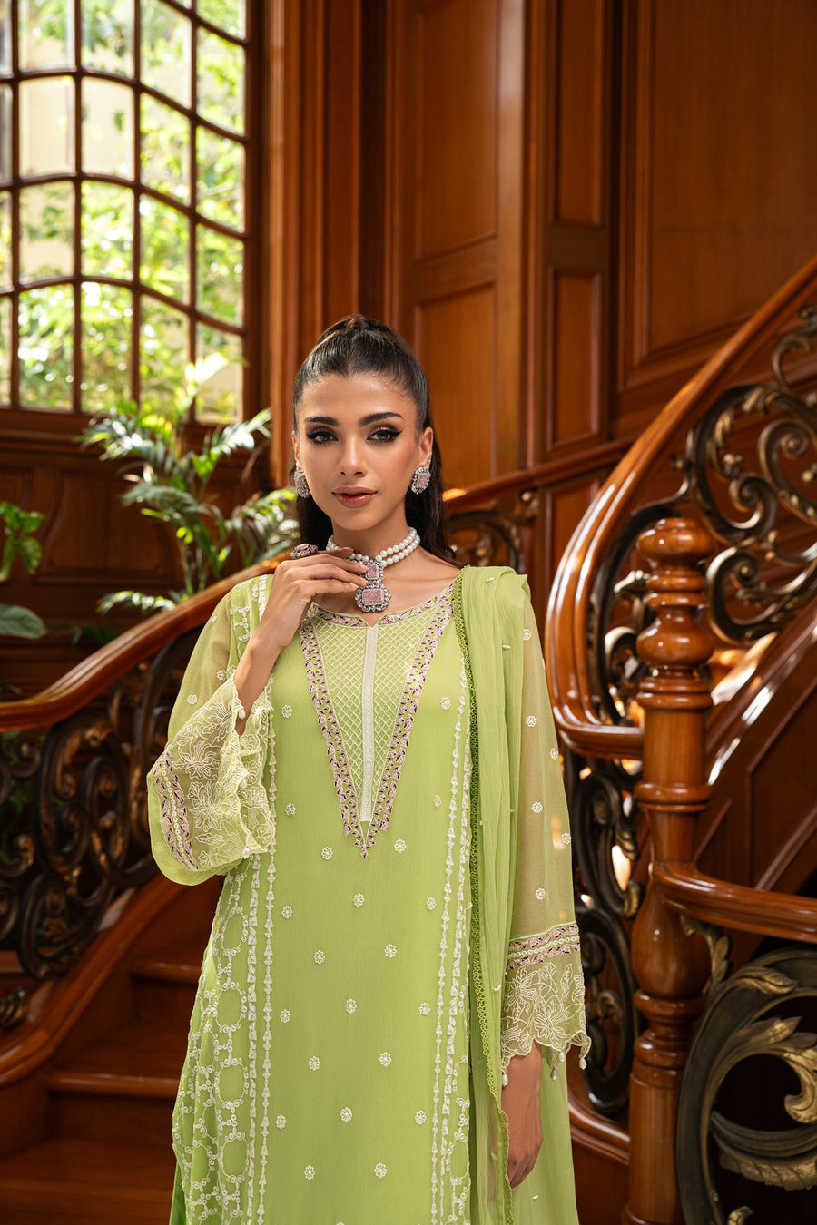 Chikankari Suits & Dresses Collection for Women Online in Pakistan ...